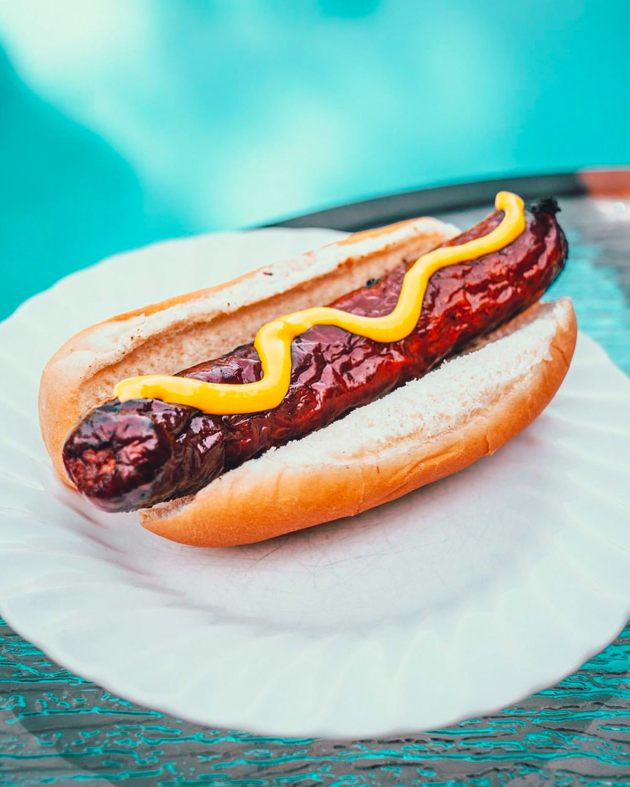 Natural Casing Pork & Beef Hot Dogs | Sahlen Packing Co.